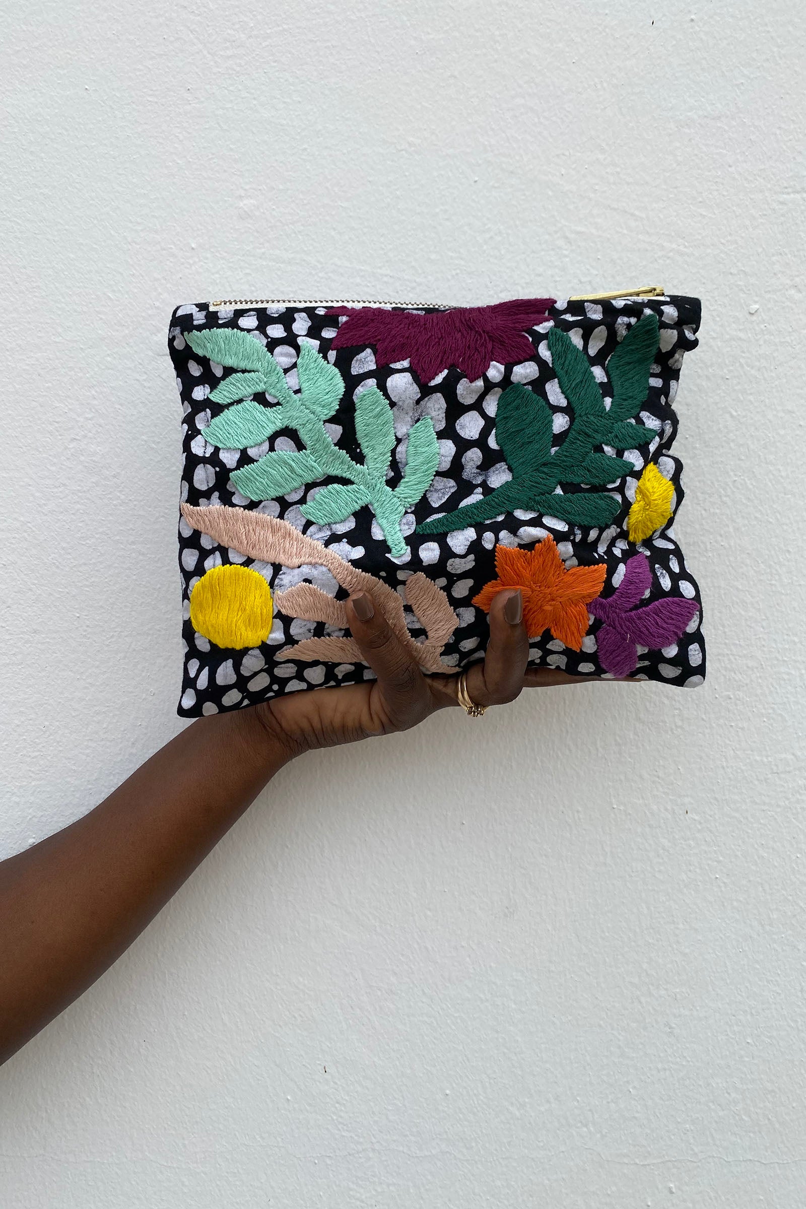 Osei-Duro Wenlin Studio Chameleon On Dot Dot Dot Pouch - Print | Garmentory