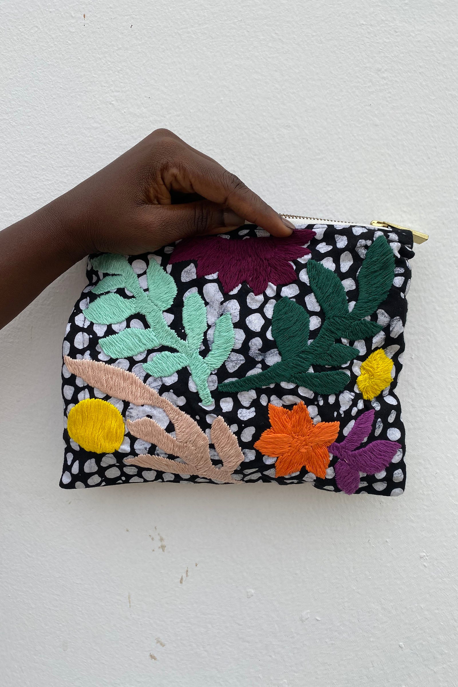 Osei-Duro Wenlin Studio Chameleon On Dot Dot Dot Pouch - Print | Garmentory