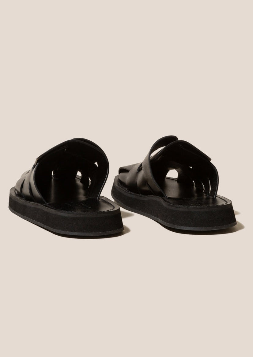 HEREU Dira Fisherman Mule - Black | Garmentory