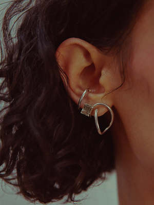 FARIS Cursive Gem Earpiece - Sterling Silver | Garmentory