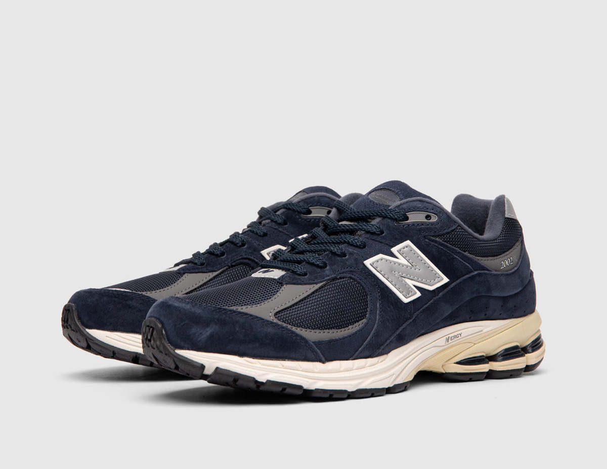 New Balance M2002RCA shoes - blue | Garmentory