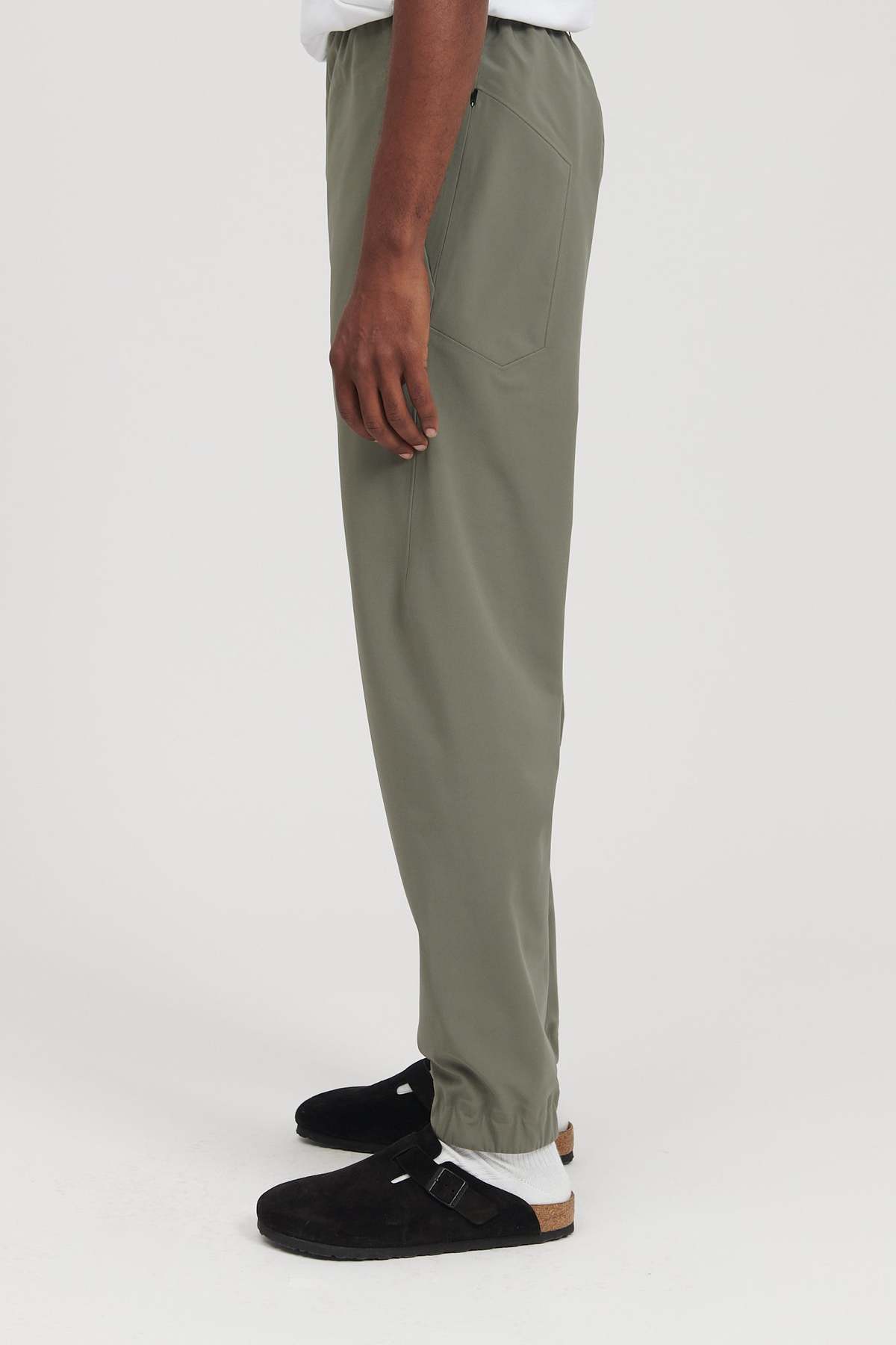VEILANCE Secant Heavy Weight Trackpant - Forage | Garmentory