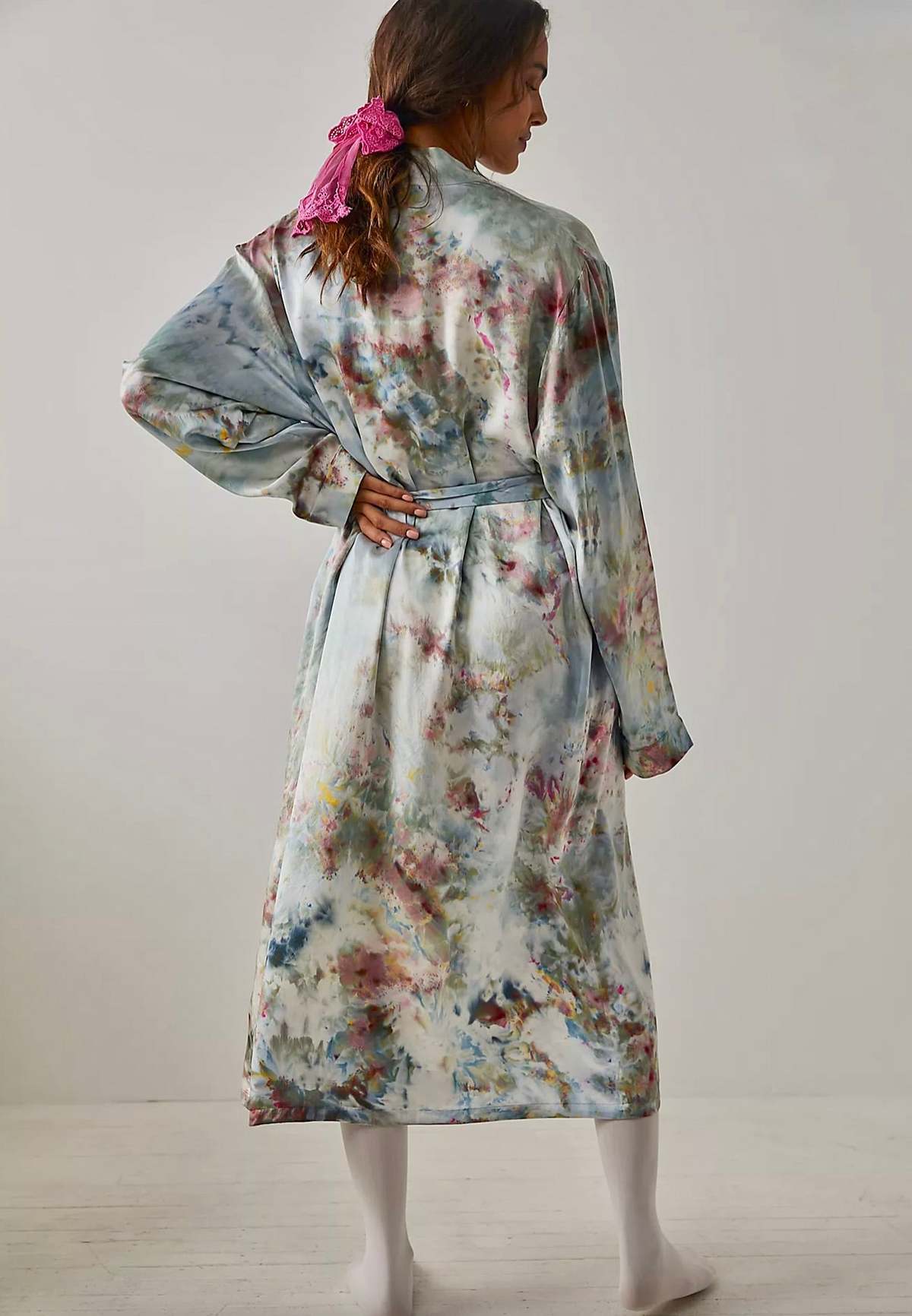 Riverside Tool & Dye Full Moon Kimono Robe - Silk/Waterlily | Garmentory