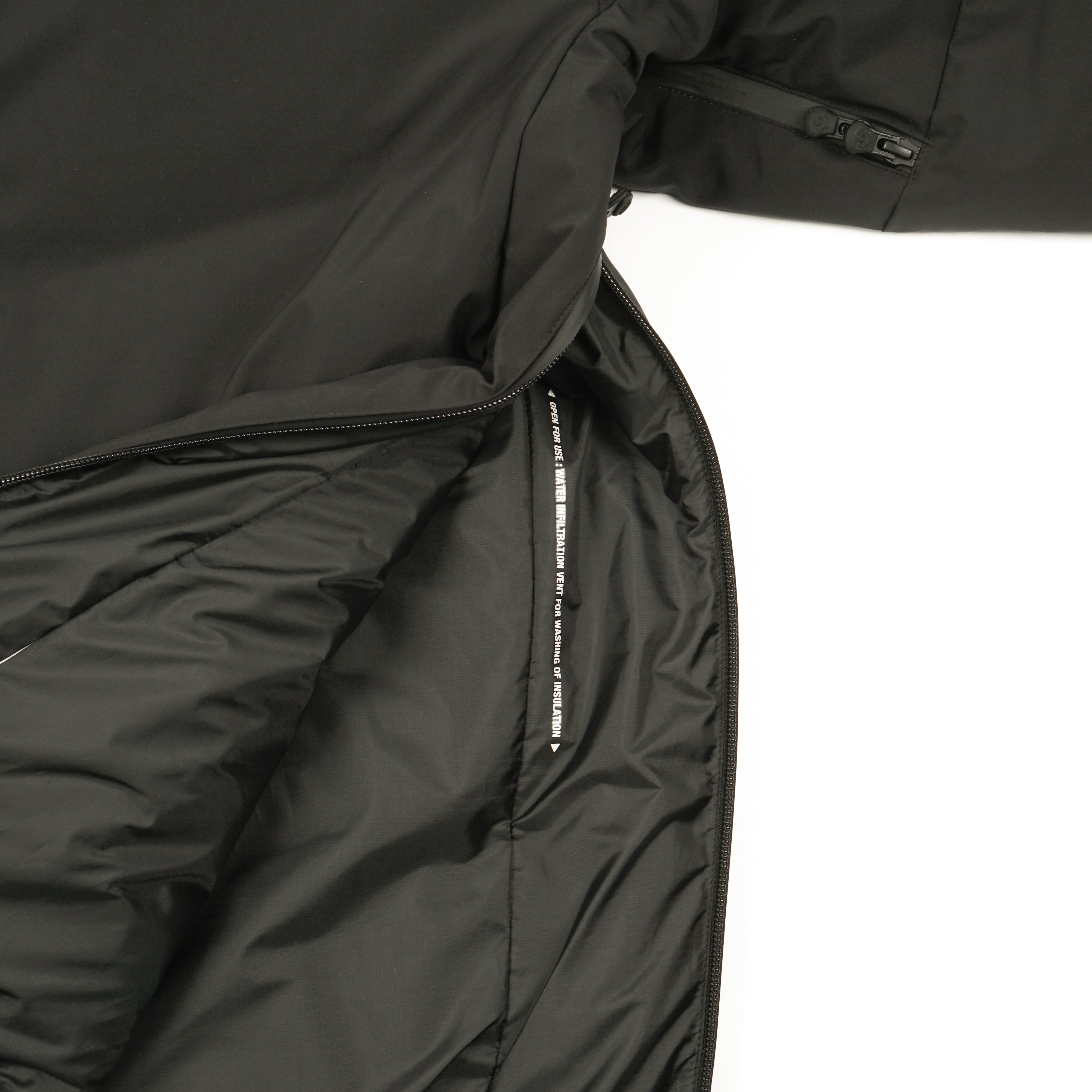 Descente Allterrain MIZUSAWA DOWN OVERSIZED LIGHT JACKET - BLACK | Garmentory