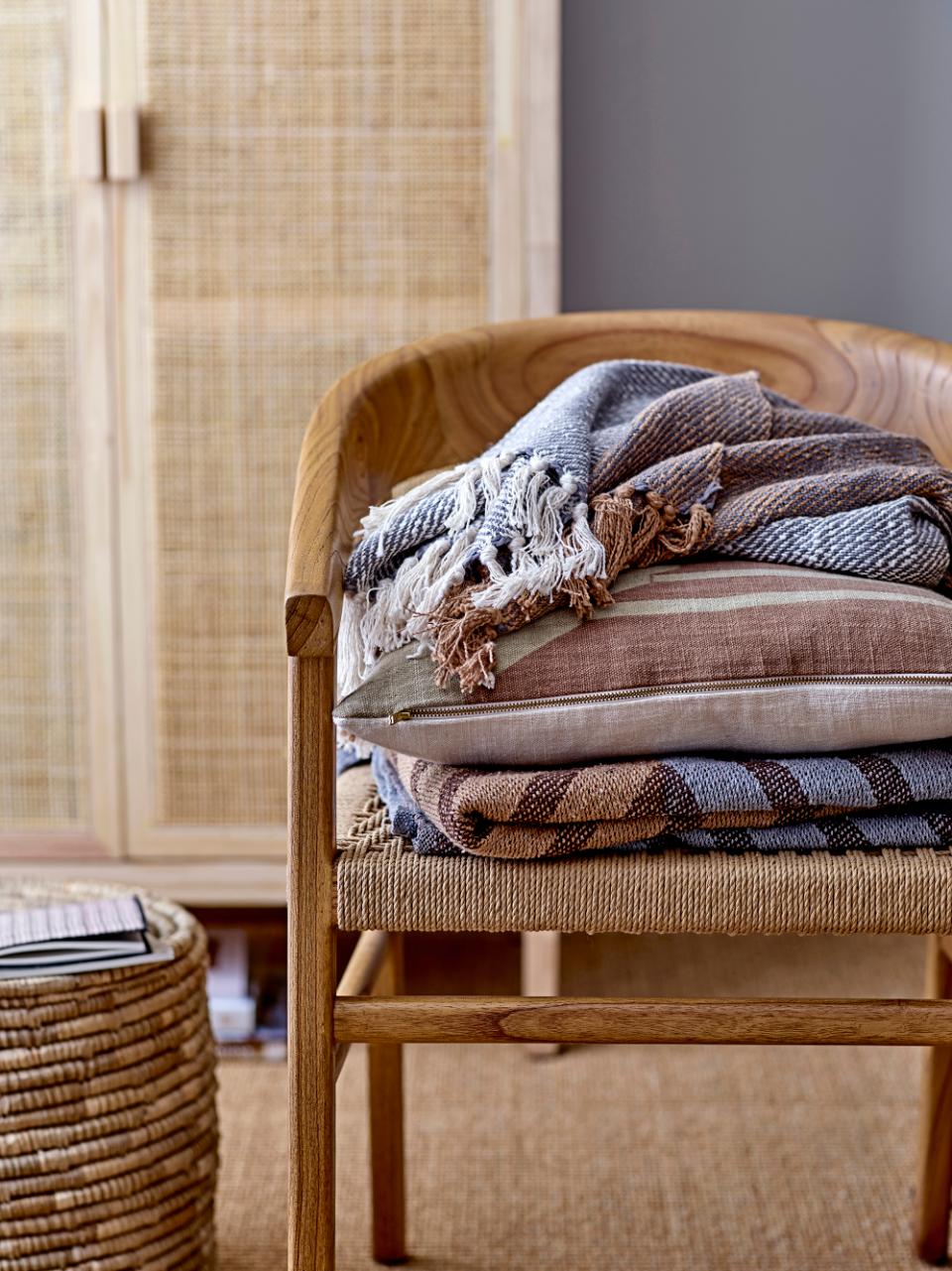 various SET OF TWO LIN SEAGRASS BASKETS | Garmentory