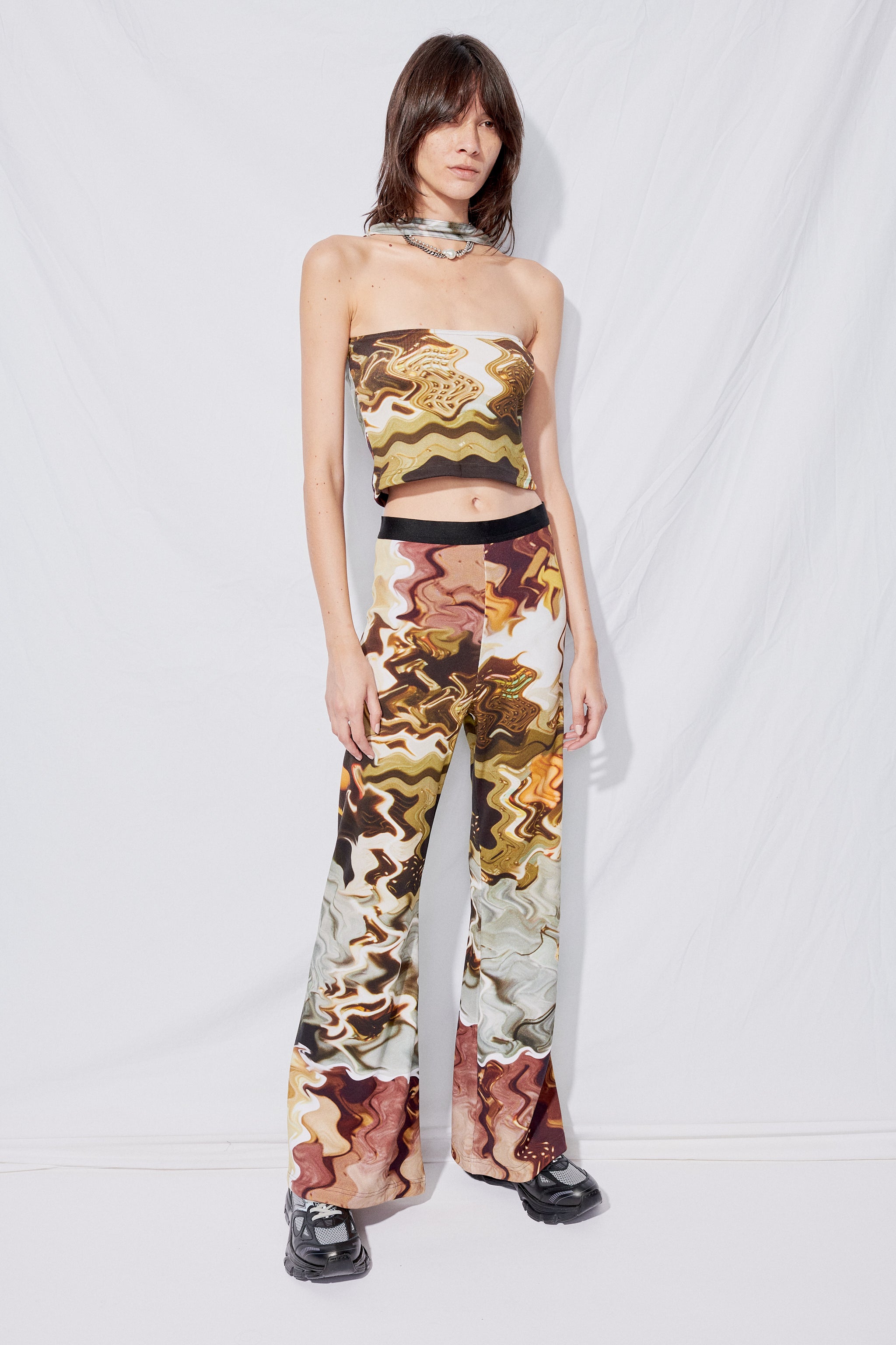 Elliss Smudge Wave Rib Power Top | Garmentory