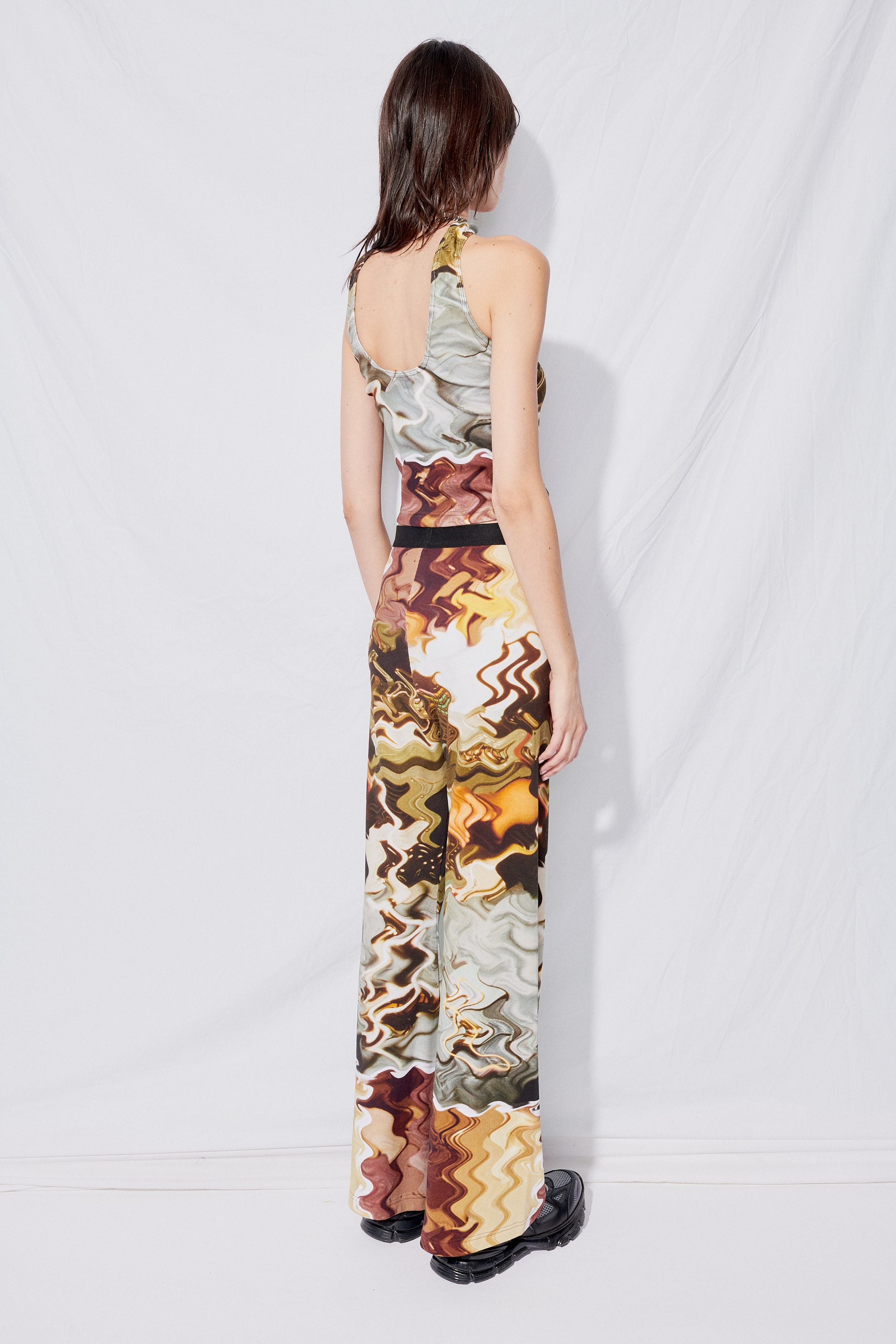Elliss Smudge Wave Rib Power Top | Garmentory