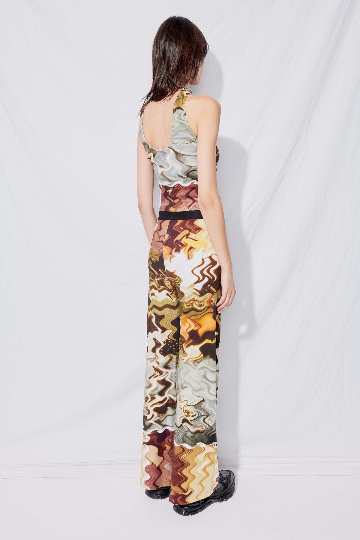 Elliss Smudge Wave Rib Power Top | Garmentory