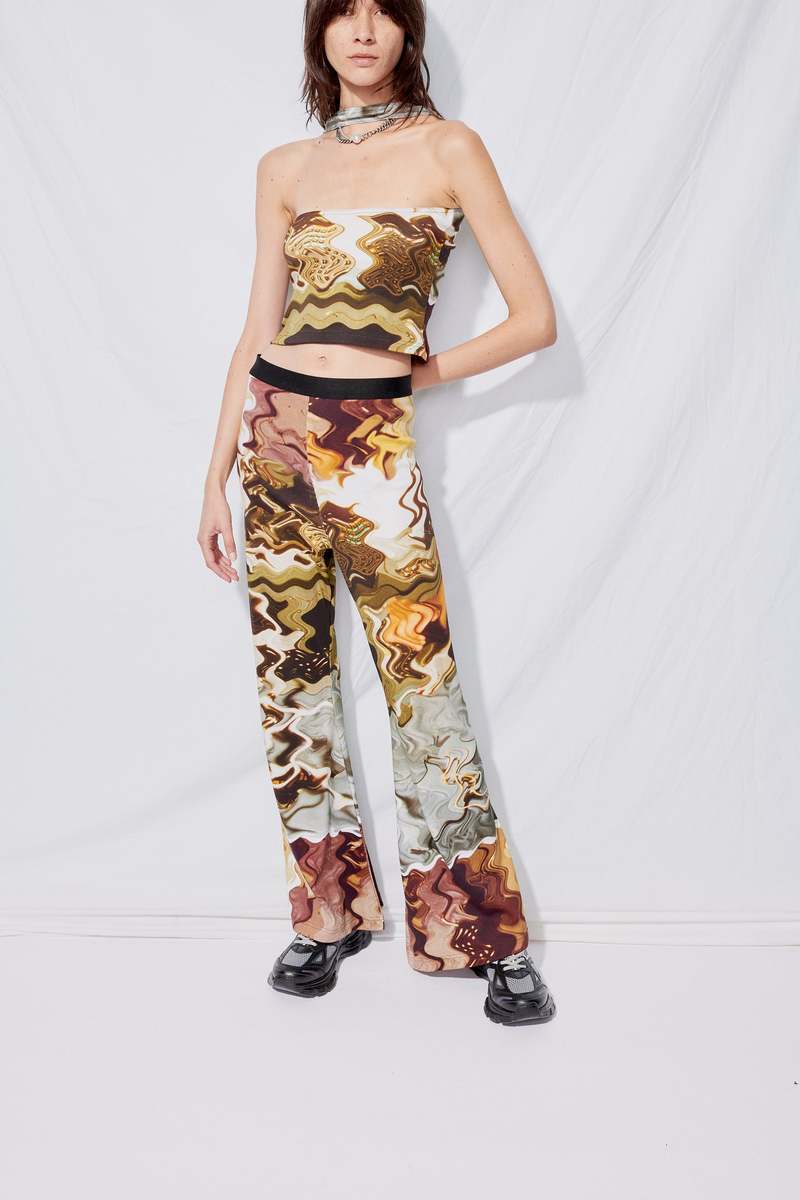 Elliss Smudge Wave Rib Power Top | Garmentory