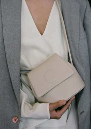 Modern Weaving Petite Trapeze Bucket - Putty | Garmentory