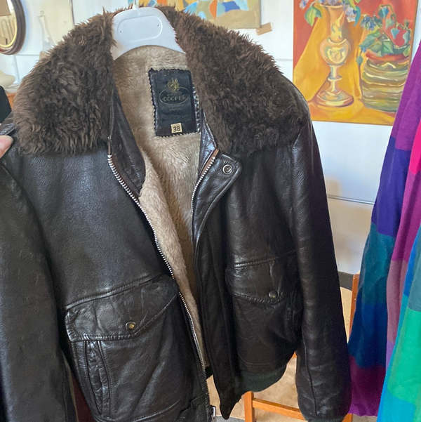 COLLECTOR Styles by Cooper 1940s distressed leather bomber jacket ...