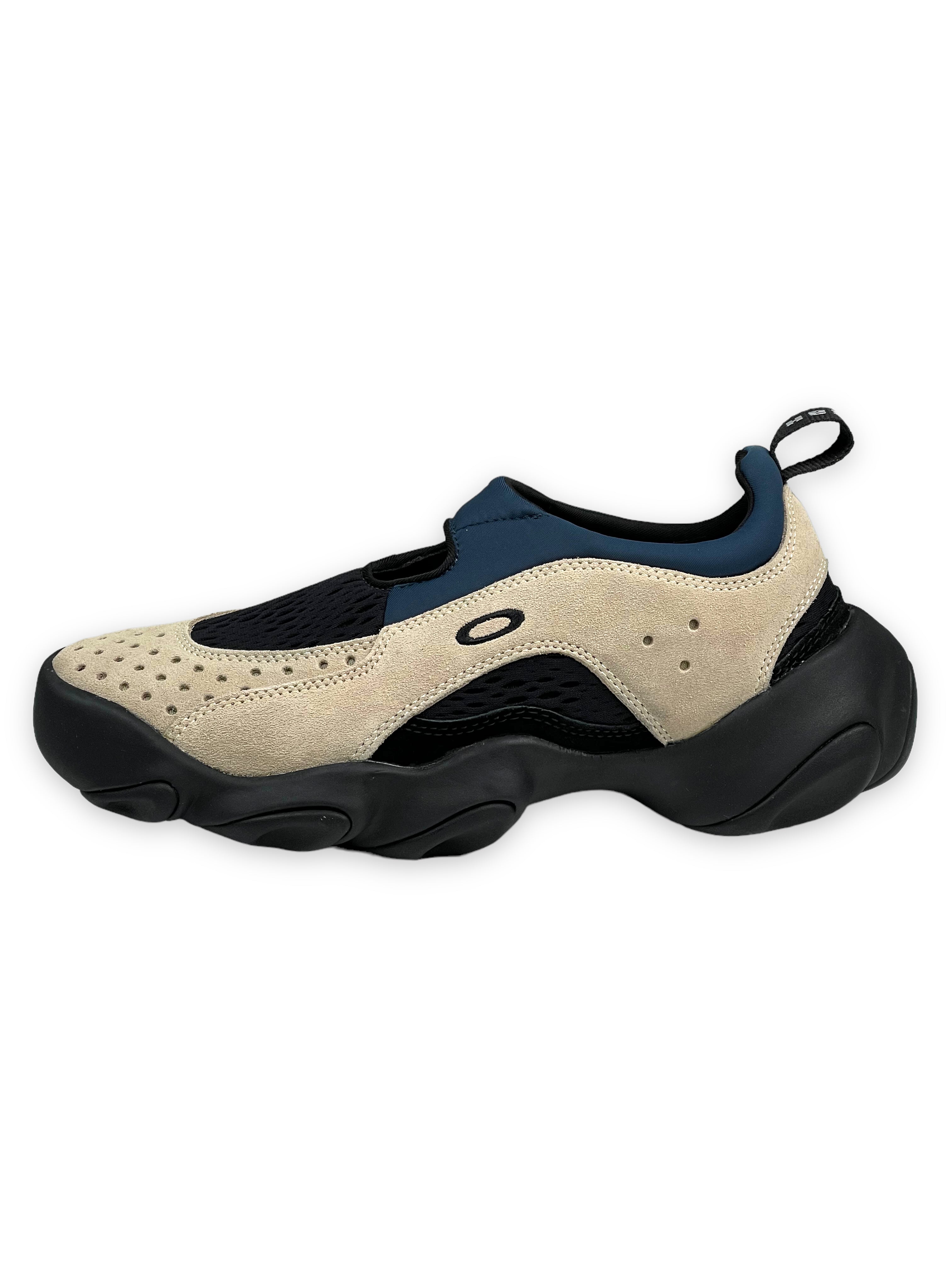 Oakley Factory Team TEAM FLESH SANDAL - Navy/Black | Garmentory