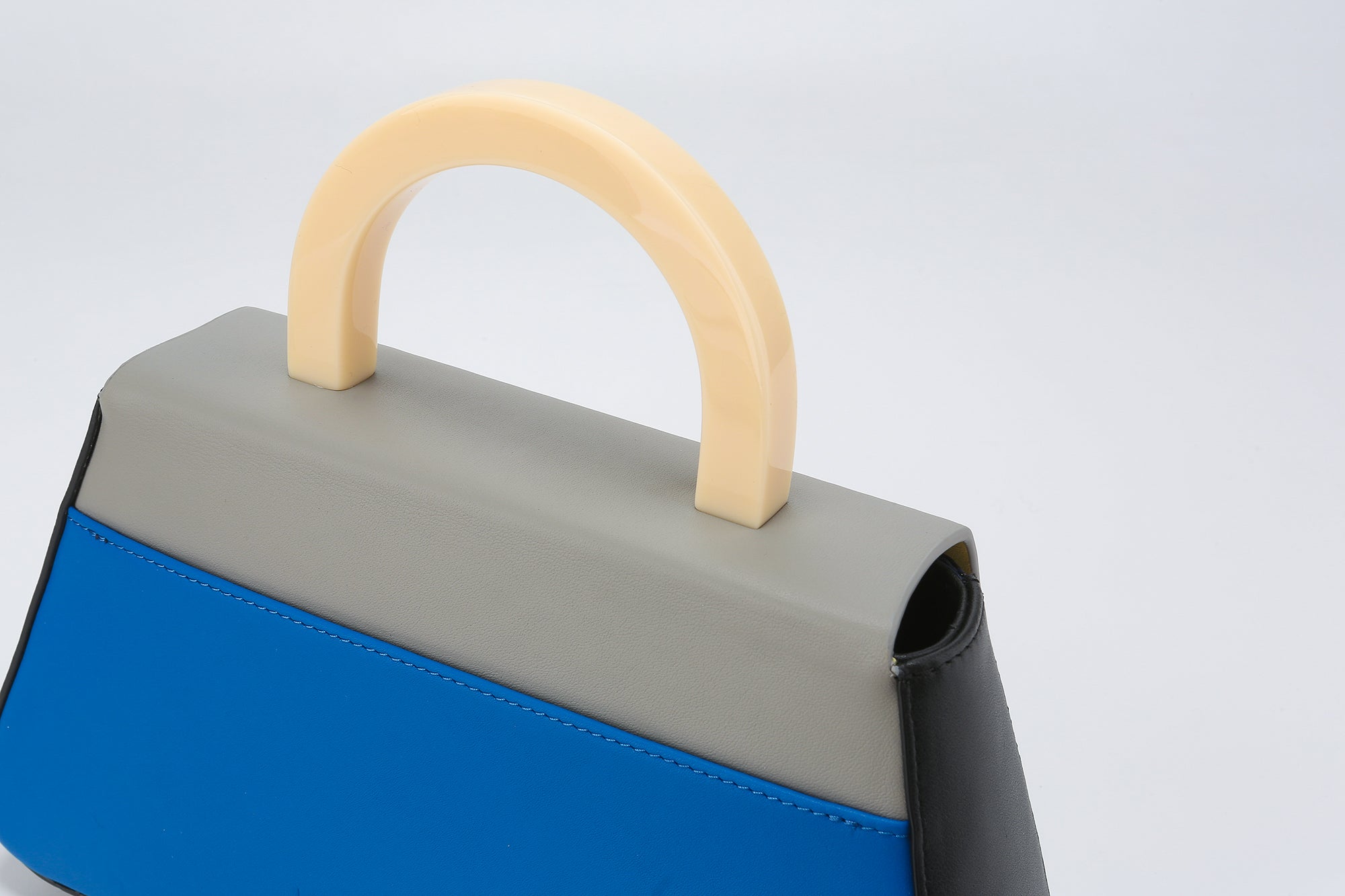 MATTER MATTERS Alice Flap Strap Bag - Black | Garmentory
