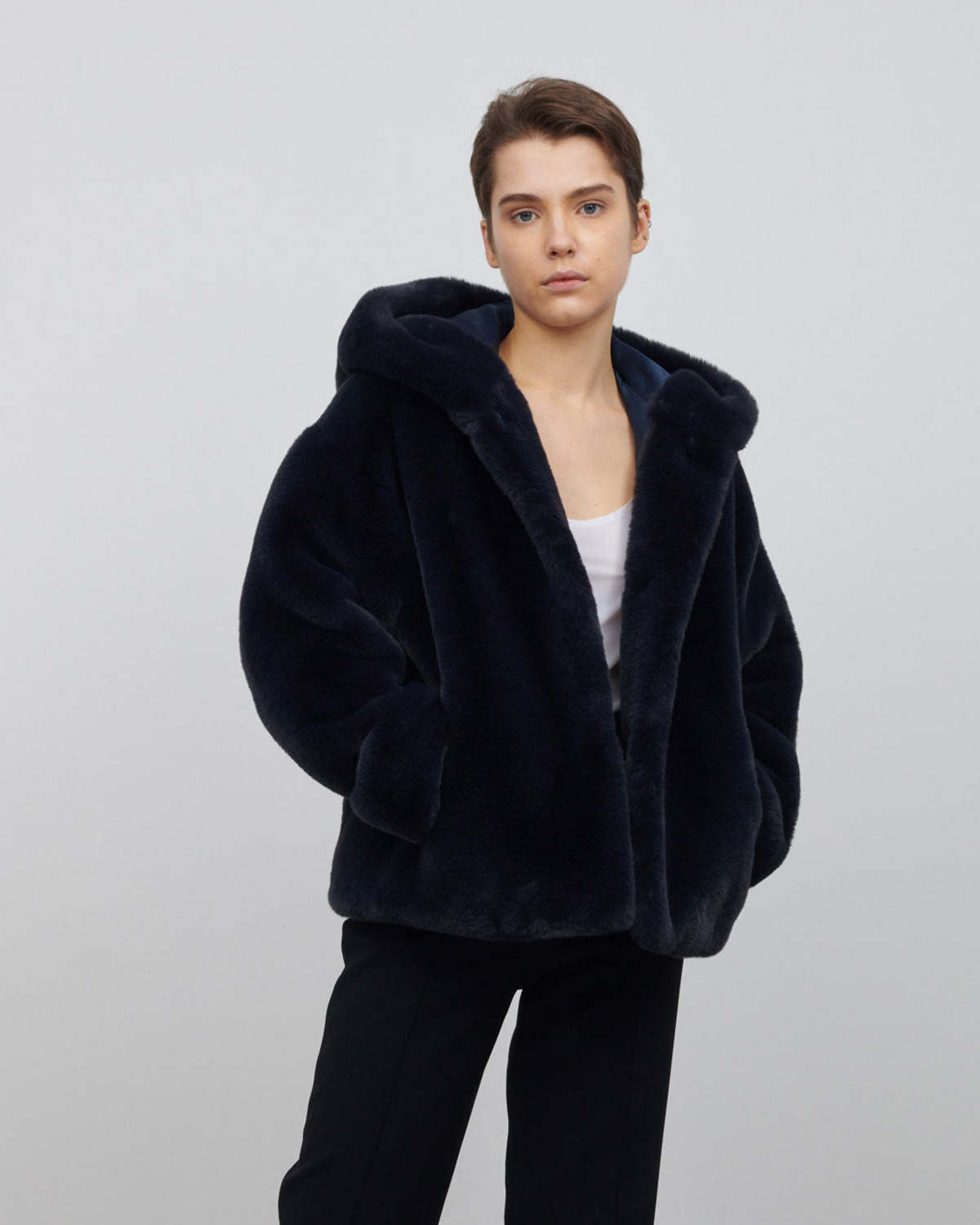 Jakke Daisy Faux Fur Coat w Hood - Navy | Garmentory
