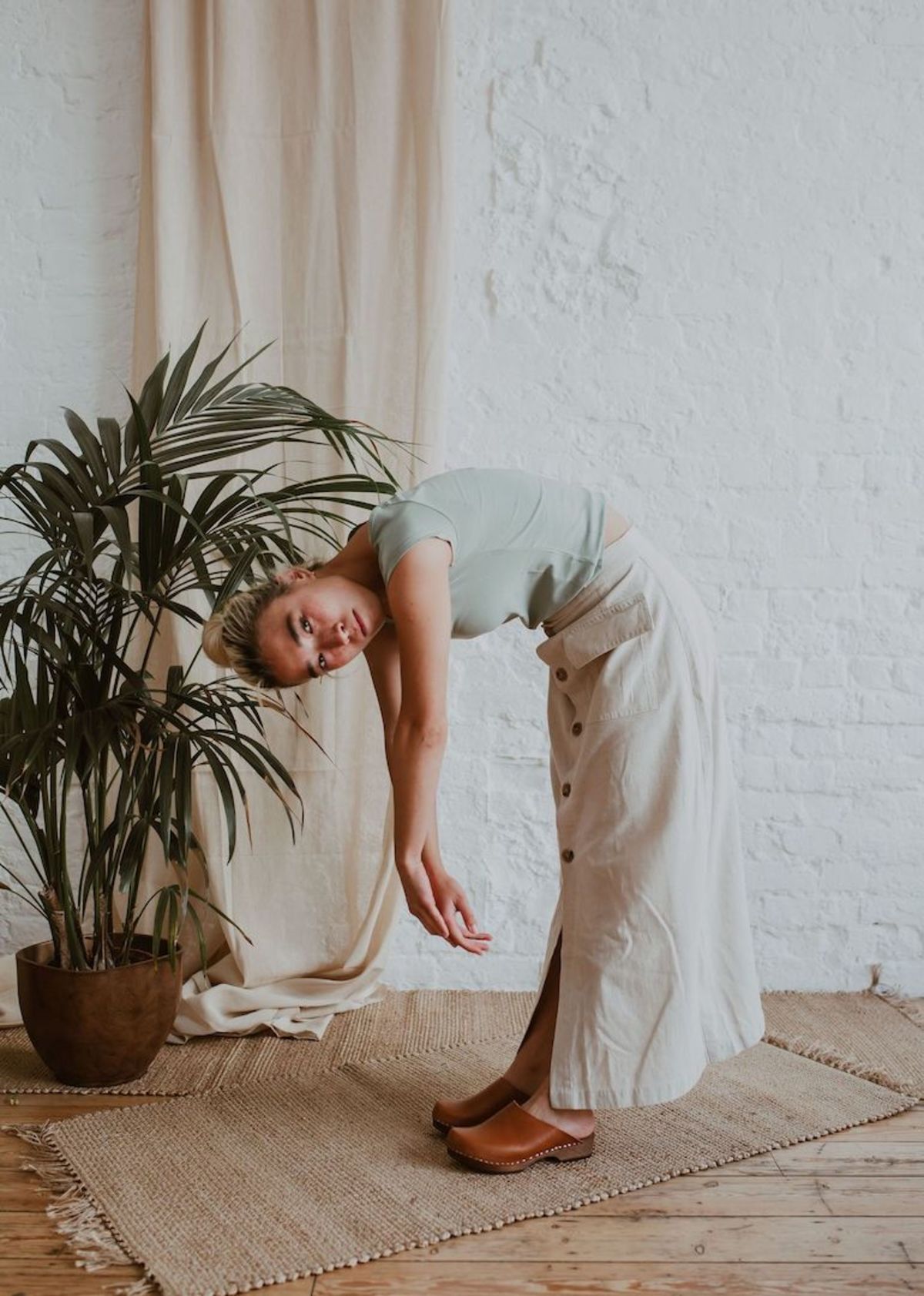 Kitty Clogs Sweden Kitty Clogs Klassisk Clog - Cumin | Garmentory