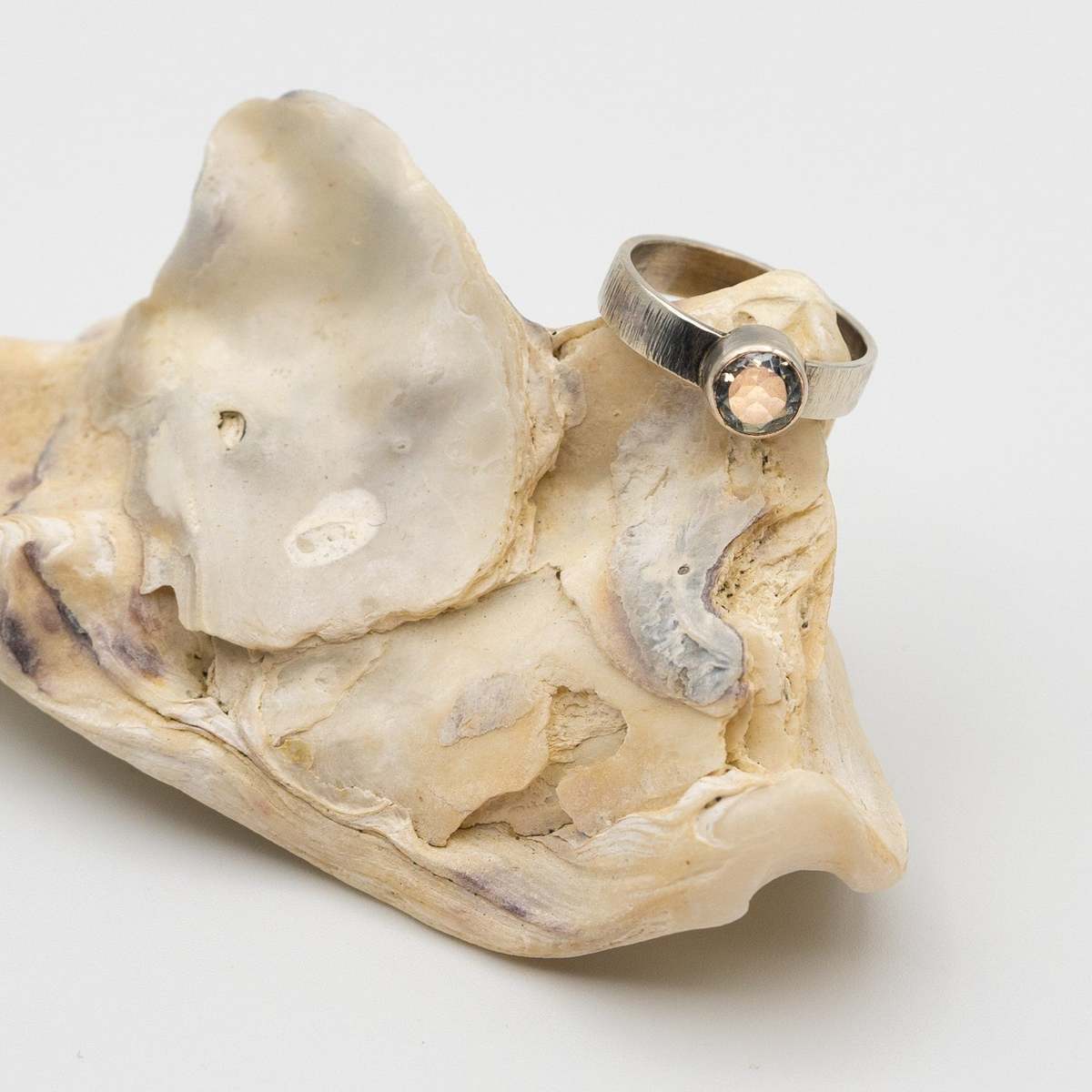 Deodata Texture Ring - Silver/Erinite Spinel | Garmentory