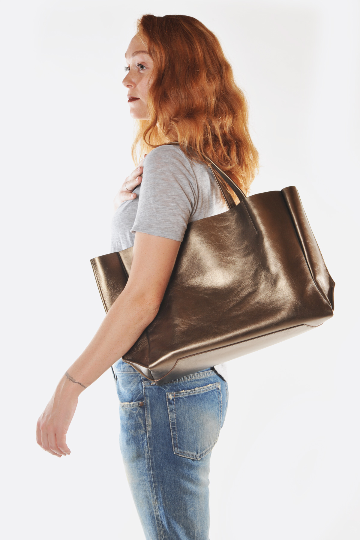 Ampersand as Apostrophe Sunset Metallic Soft Sideways Tote | Garmentory
