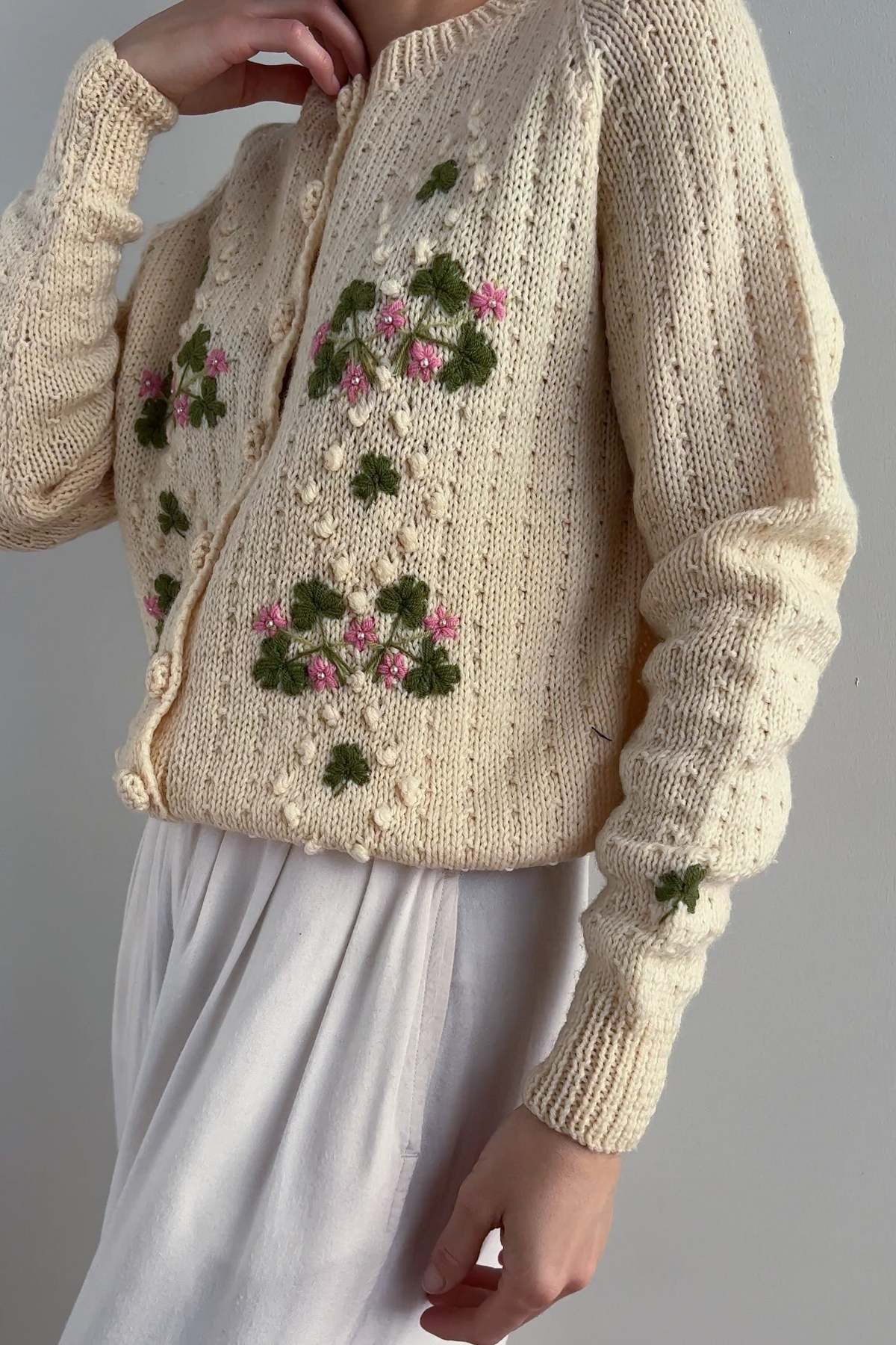 Vintage English Pure Wool Handknit Oxalis Cardigan - Ivory | Garmentory