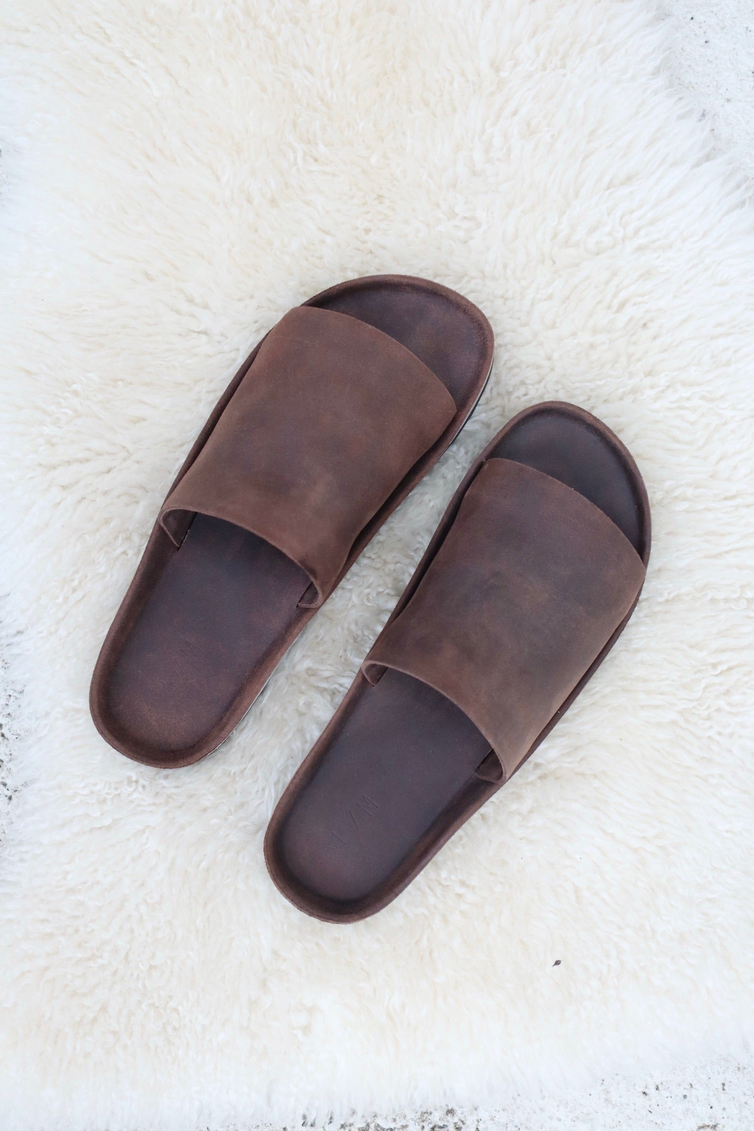 Lauren Manoogian Raw Contour Slide - Saddle | Garmentory