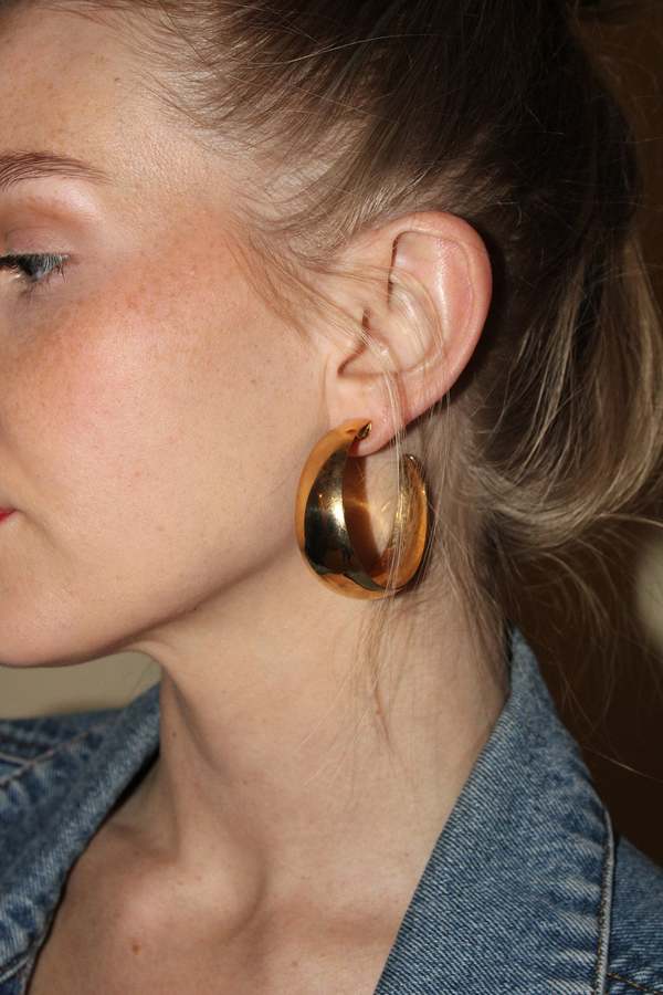 Vintage Gold Tone Wide Hoops | Garmentory