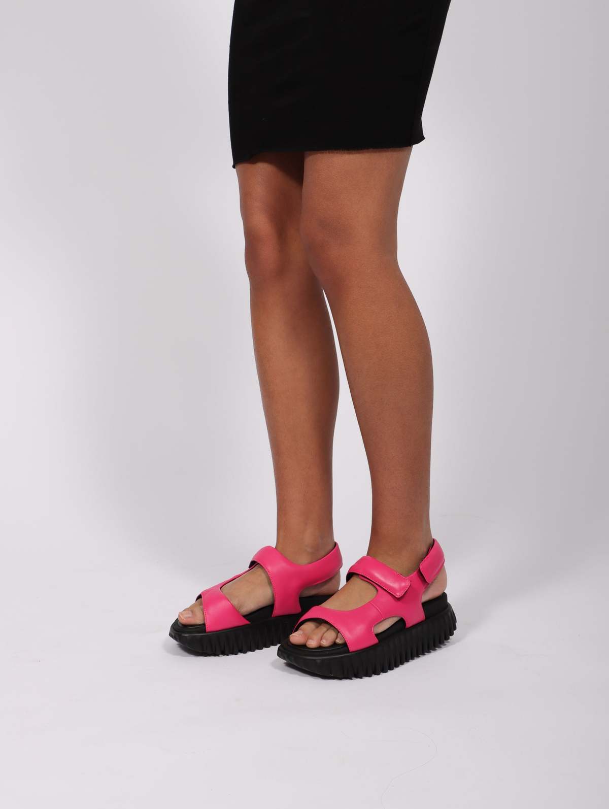 4CCCCEES Waffo Pure Sandals - Fucshia | Garmentory