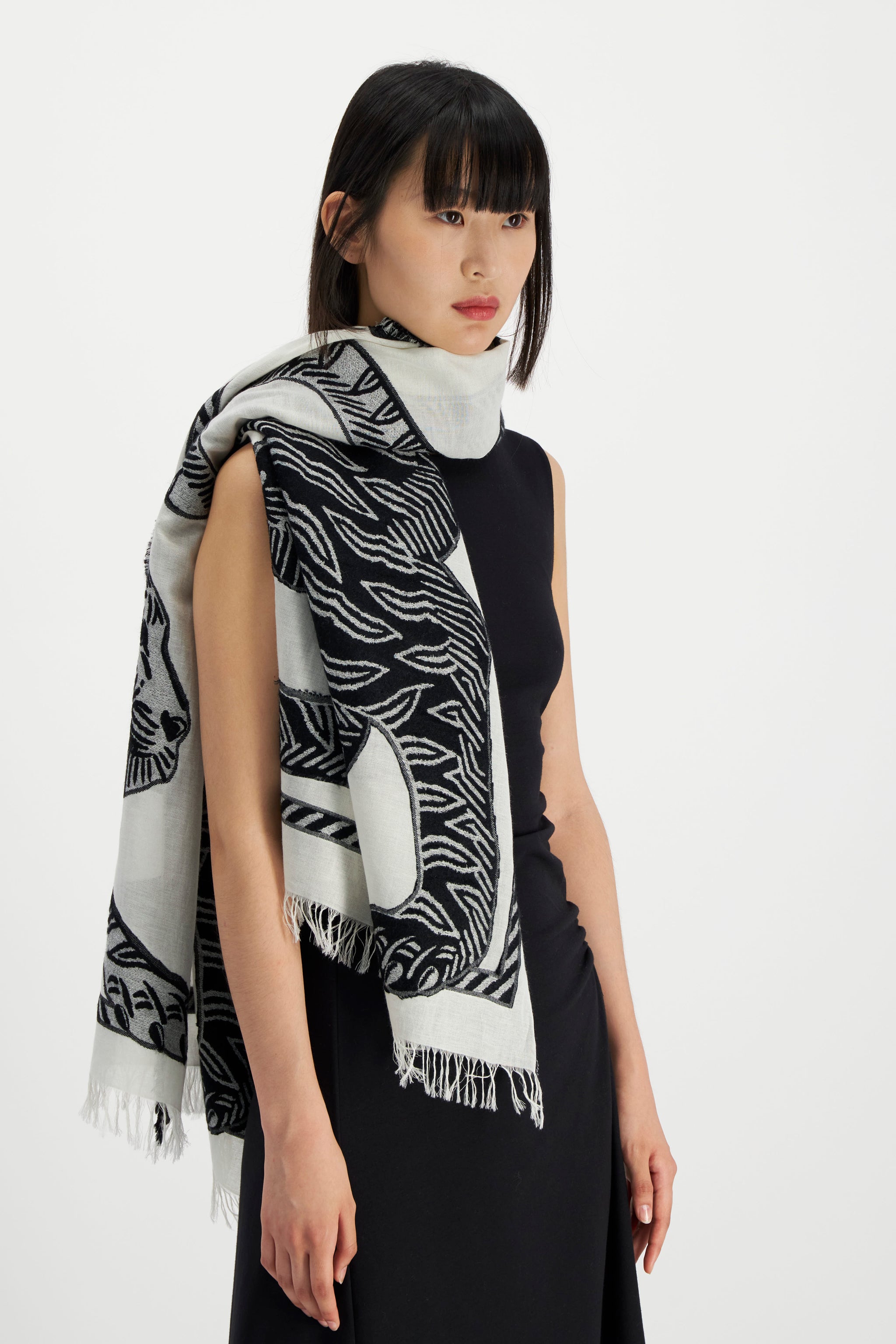 Inoui Editions Mantra Scarf - White | Garmentory