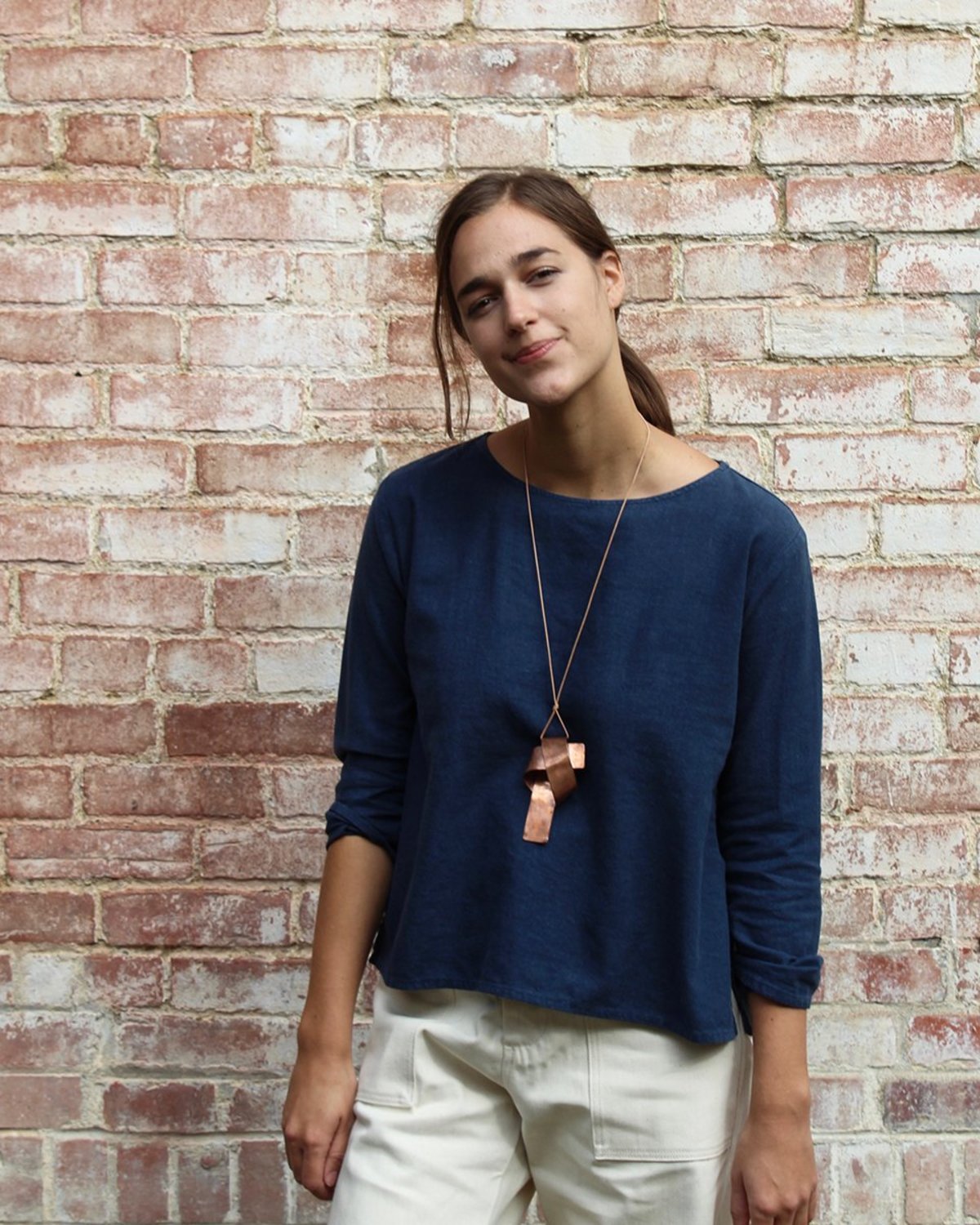 Me & Arrow Basic Top in Navy Blue | Garmentory