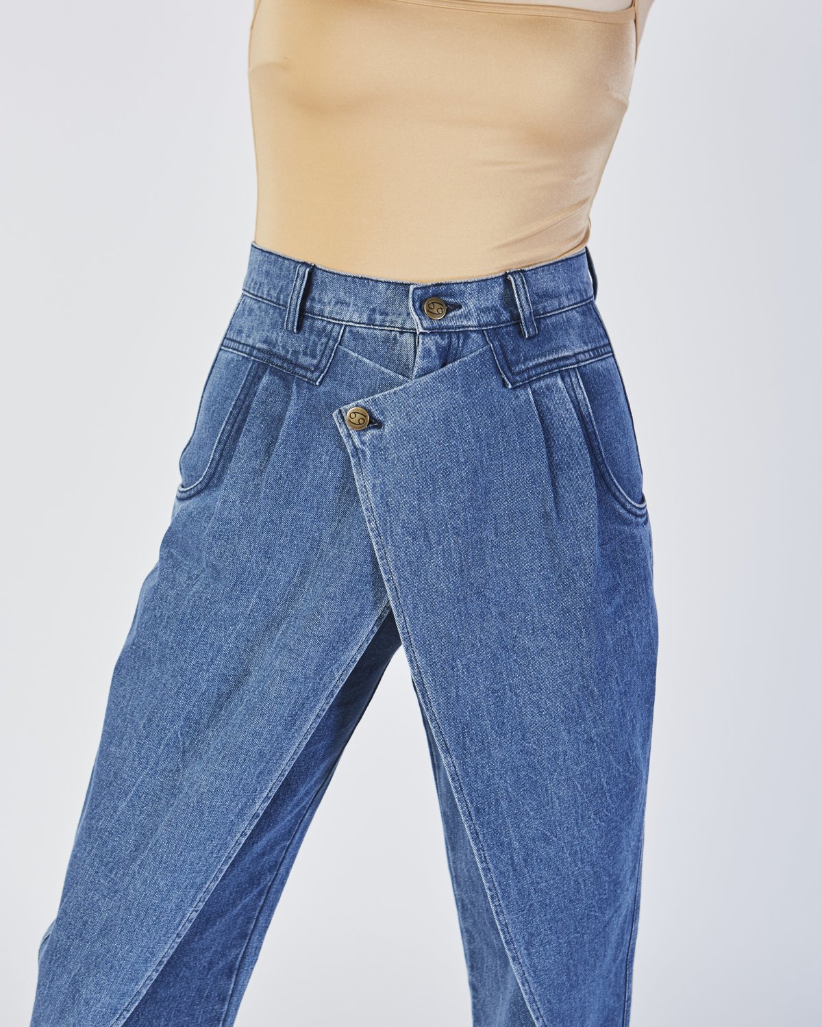 69 Front flap jeans in denim | Garmentory