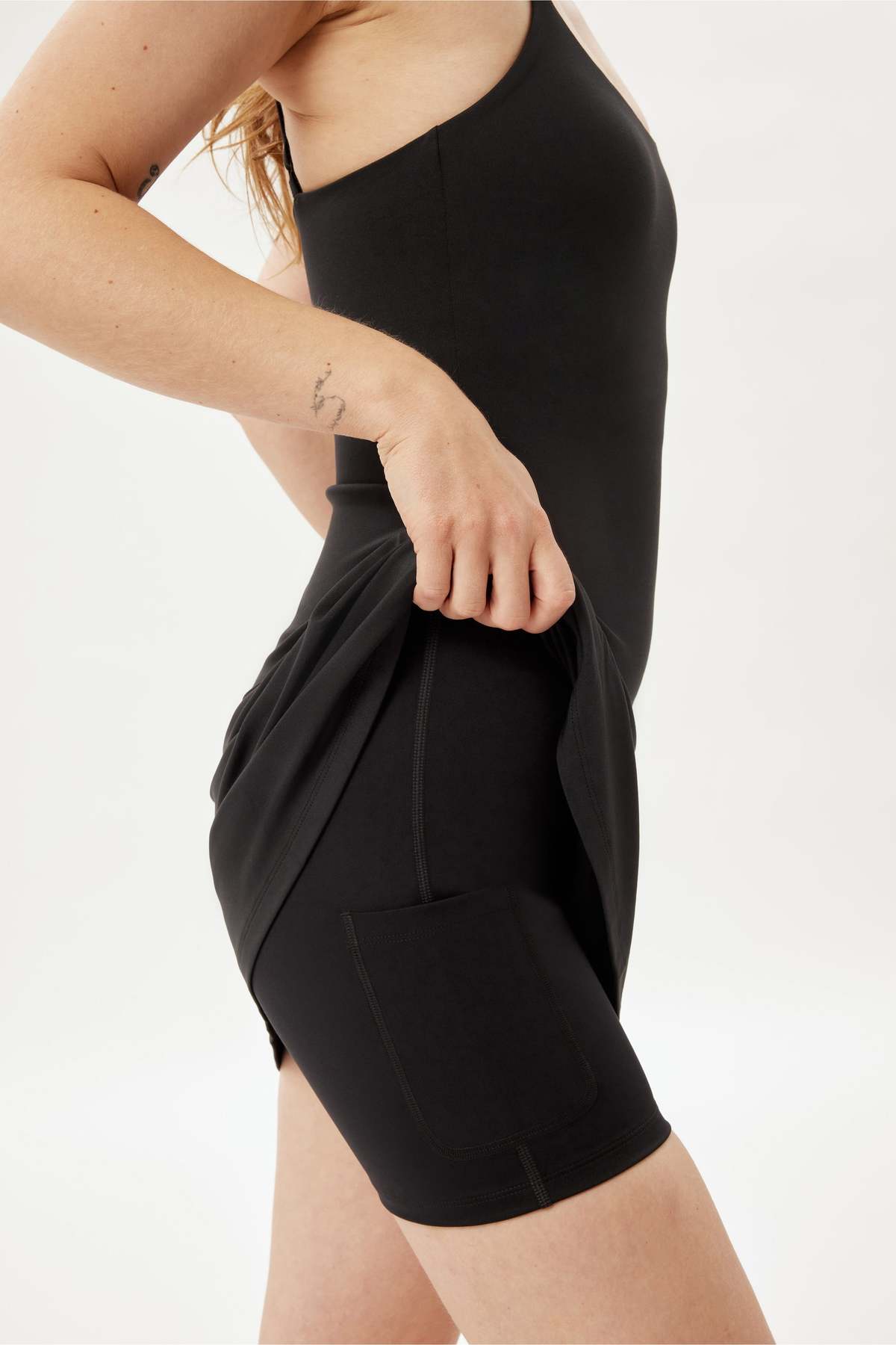 Girlfriend Collective ROBE JULIET FLOAT dress - NOIR | Garmentory