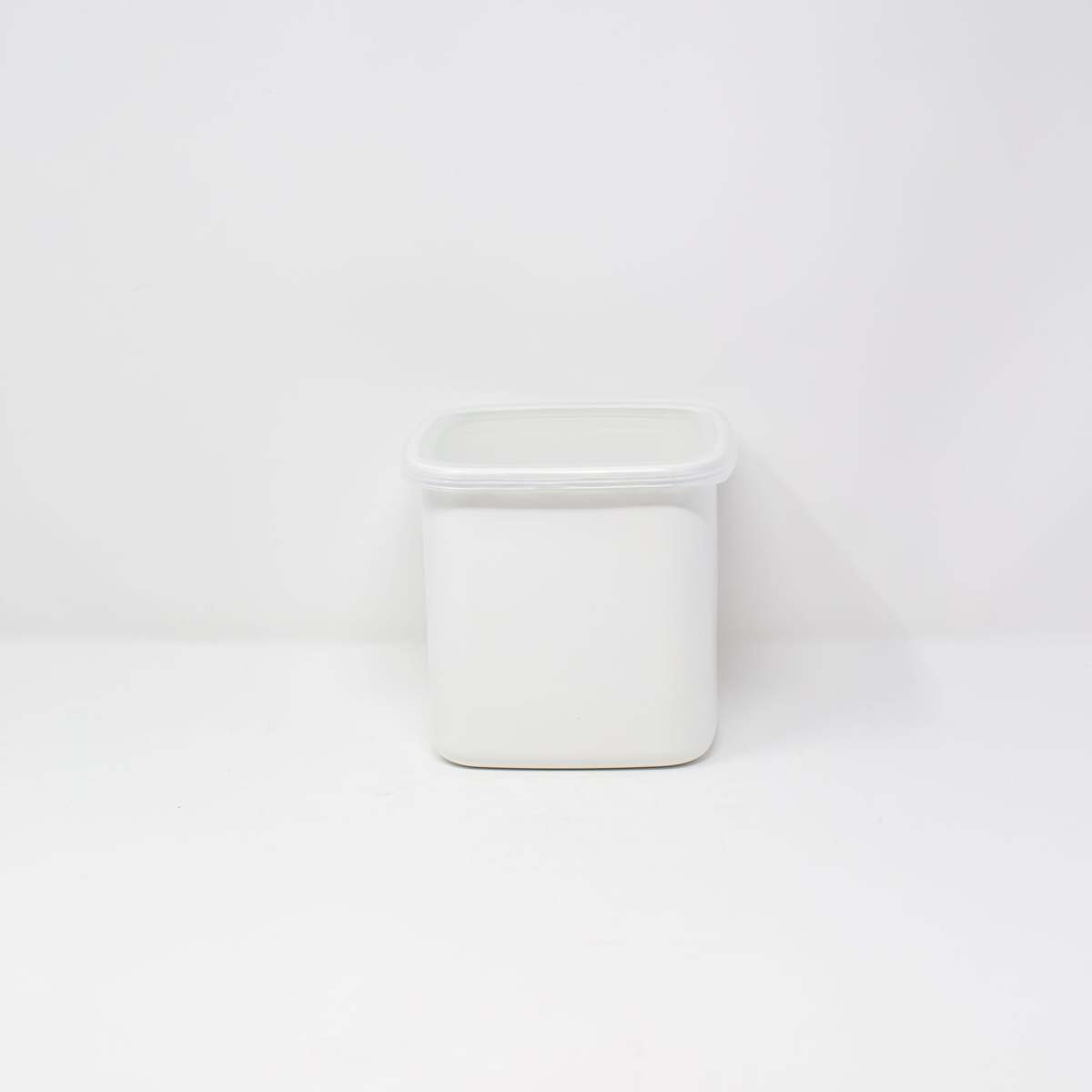 Noda Horo Enamel Food Container with Sealed Lid - Square L | Garmentory