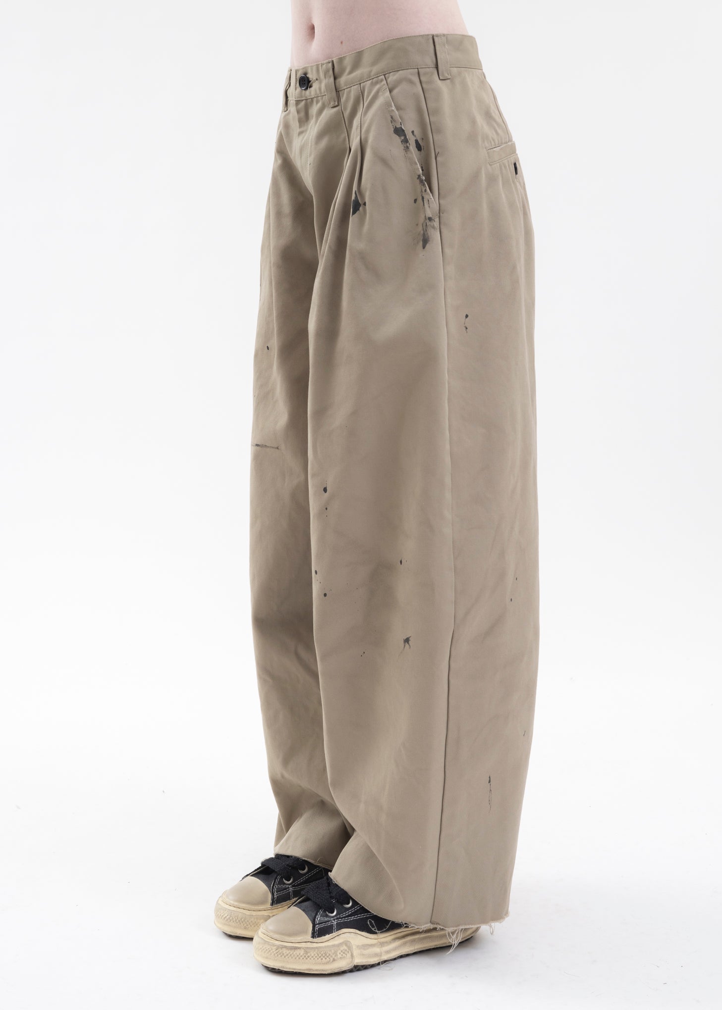 Kidill TWO TUCK CROPPED PANTS - CAMEL BROWN | Garmentory