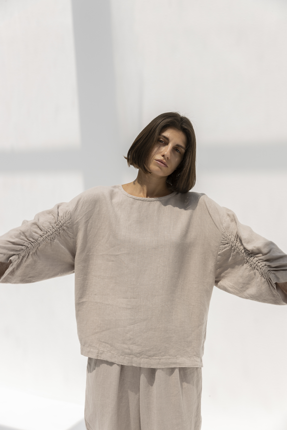 Black Crane XIAO TOP - STONE | Garmentory