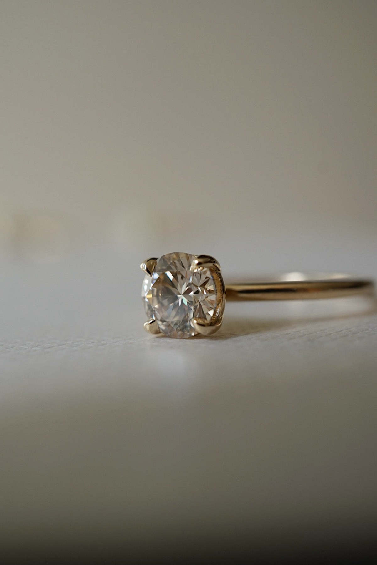 *new* Only One Ring - 1.05ct Champagne Round Brilliant Diamond *ready ...