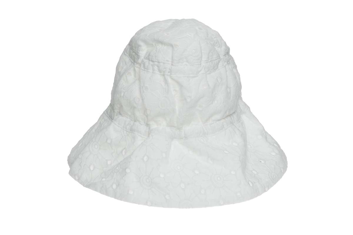 Moth Hat in White Flowers | Garmentory