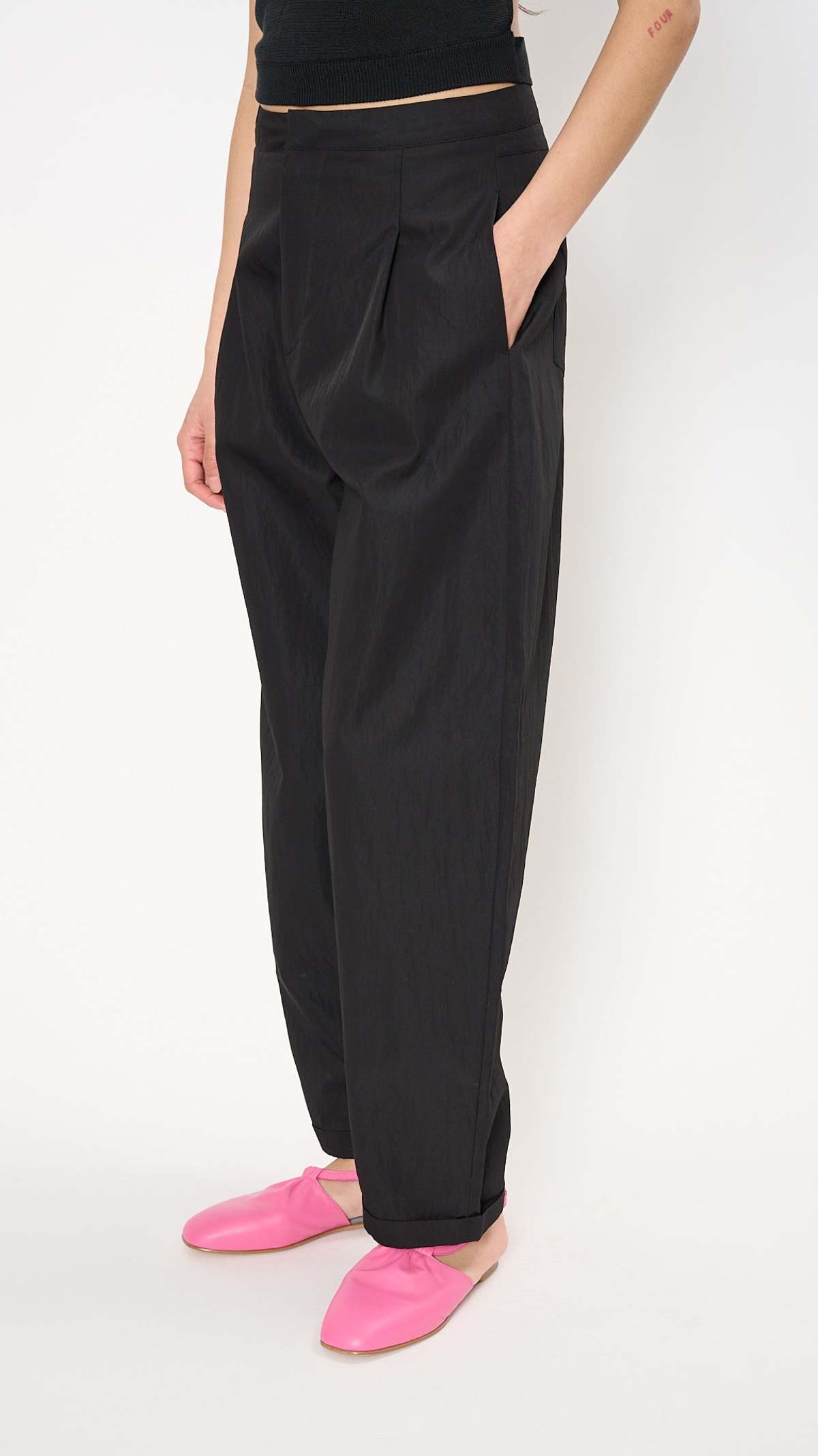 Sara Lanzi Round Leg Pant - Black | Garmentory