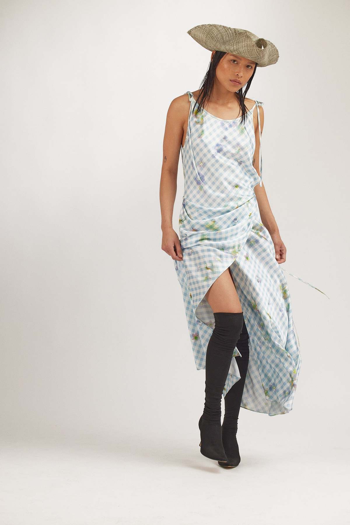 Tricorn Hat in Grey Iridescent Parisisal Straw | Garmentory