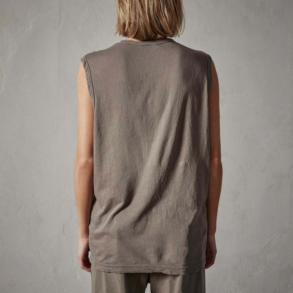 James Perse Crepe Jersey Muscle Crew - River Rock | Garmentory