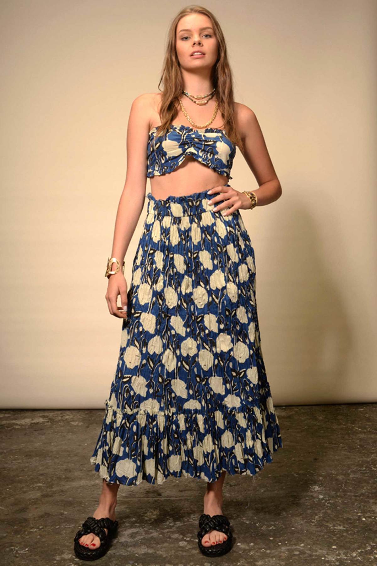 V.De.Vinster Flower Print Skirt - Blue/White/Black | Garmentory
