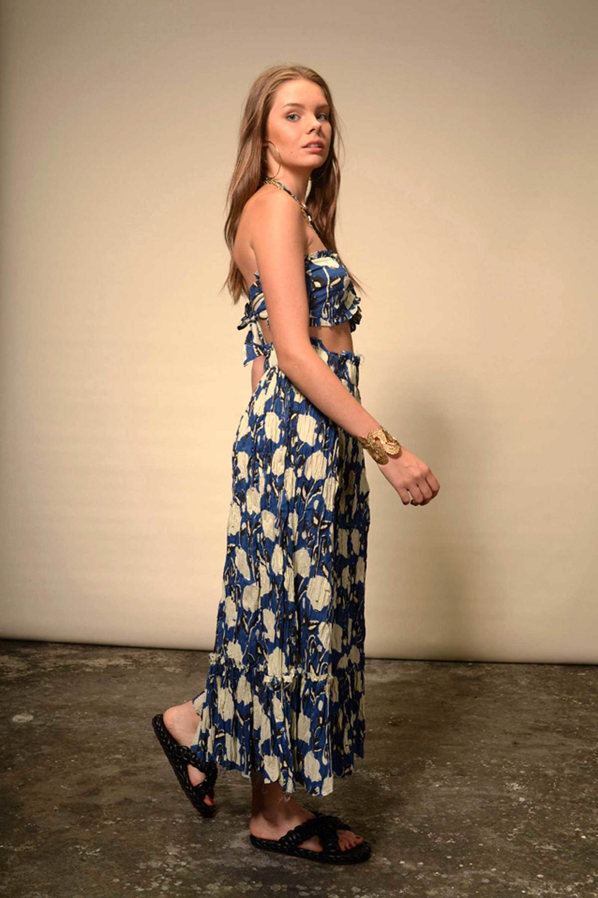 V.De.Vinster Flower Print Skirt - Blue/White/Black | Garmentory