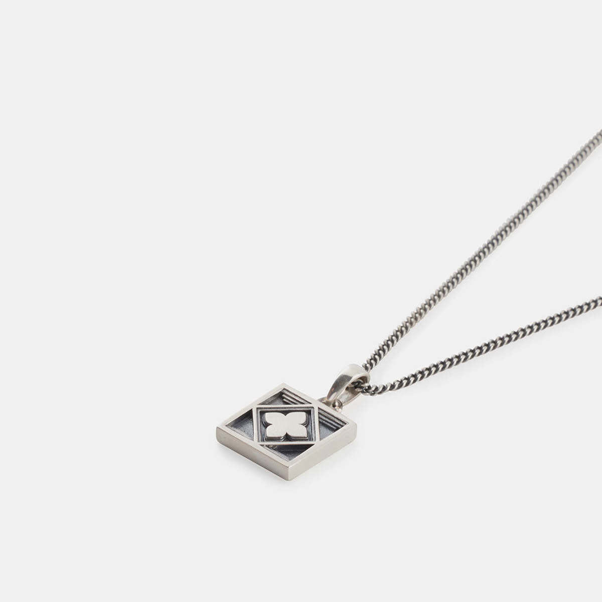 machus Wren Necklace - Silver | Garmentory