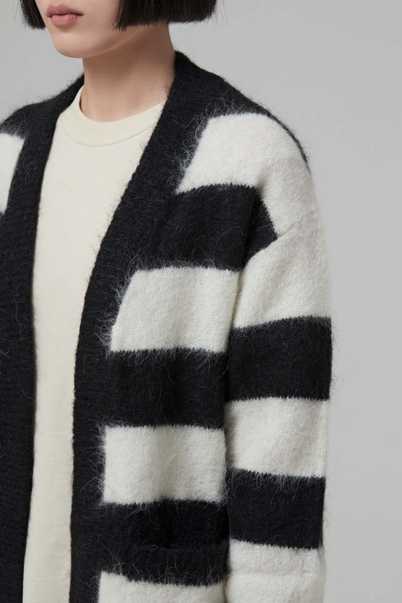 RtA ARTEMIS cardigan - black/white | Garmentory