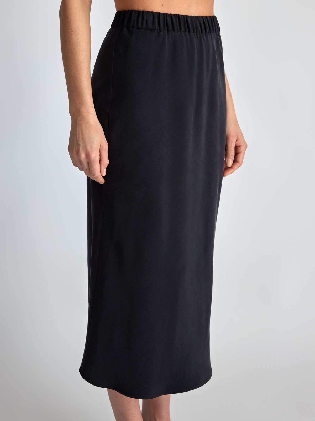 LÉPIDOPTÈRE Elsa Fluid Skirt - Black | Garmentory