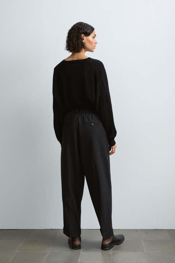Cordera Tailoring Masculine Pants - Black | Garmentory