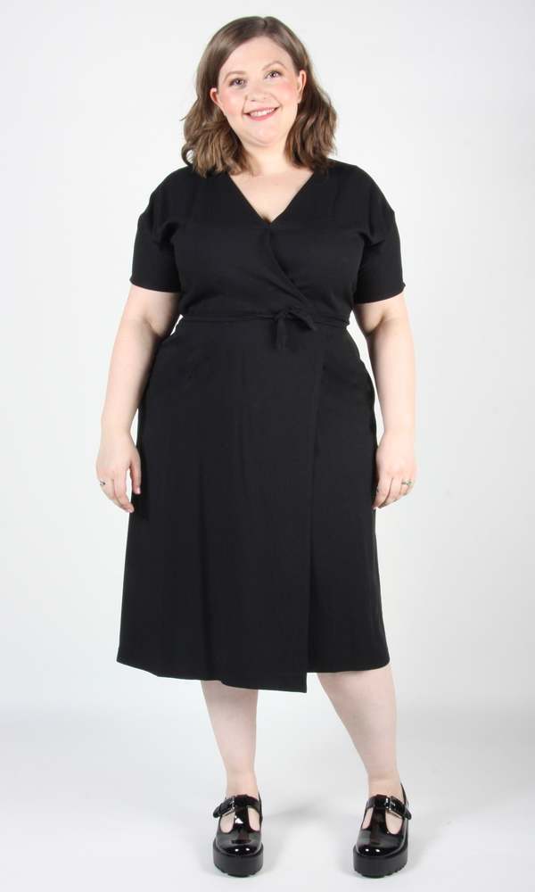 Birds of North America Hookbill Dress - Black | Garmentory