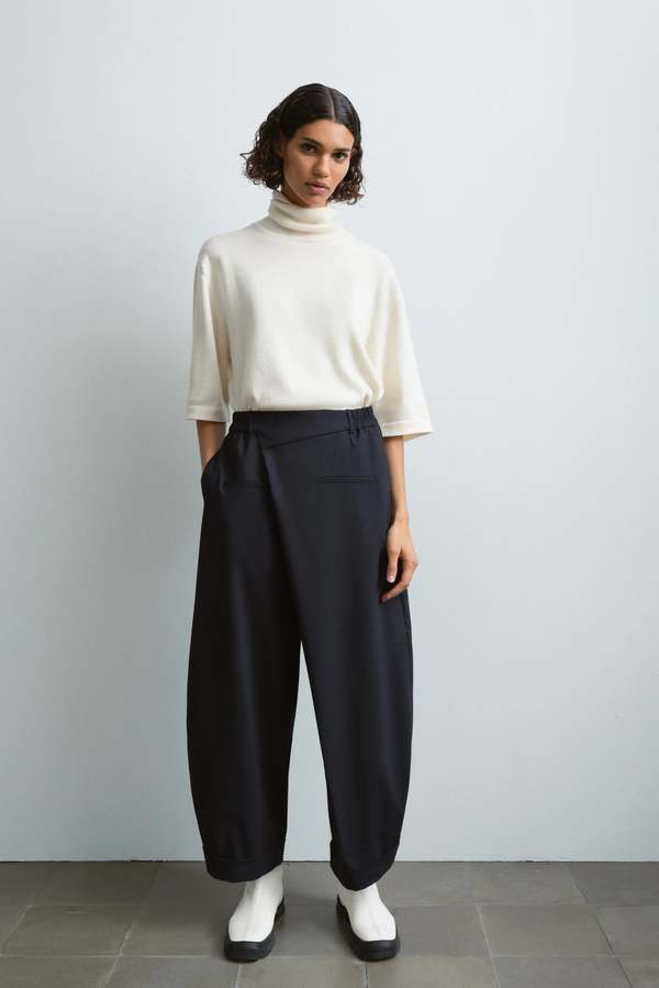 Cordera Tailoring Crossed Pants - Night | Garmentory