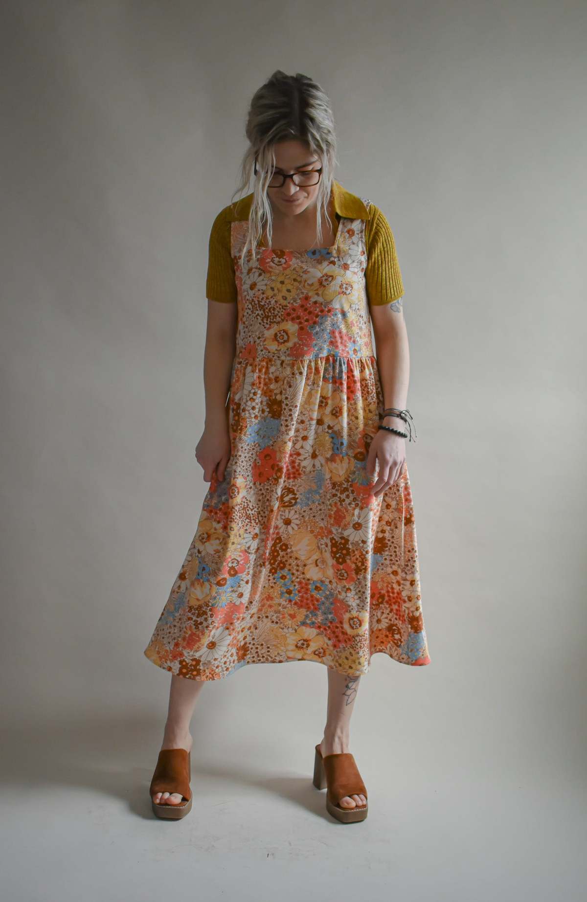 Altar Houseline Gwendolyn Dress - 70s Saffron Floral | Garmentory
