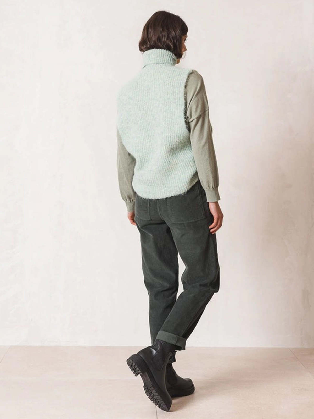 Indi & Cold Cord Cropped Trousers - Verde | Garmentory