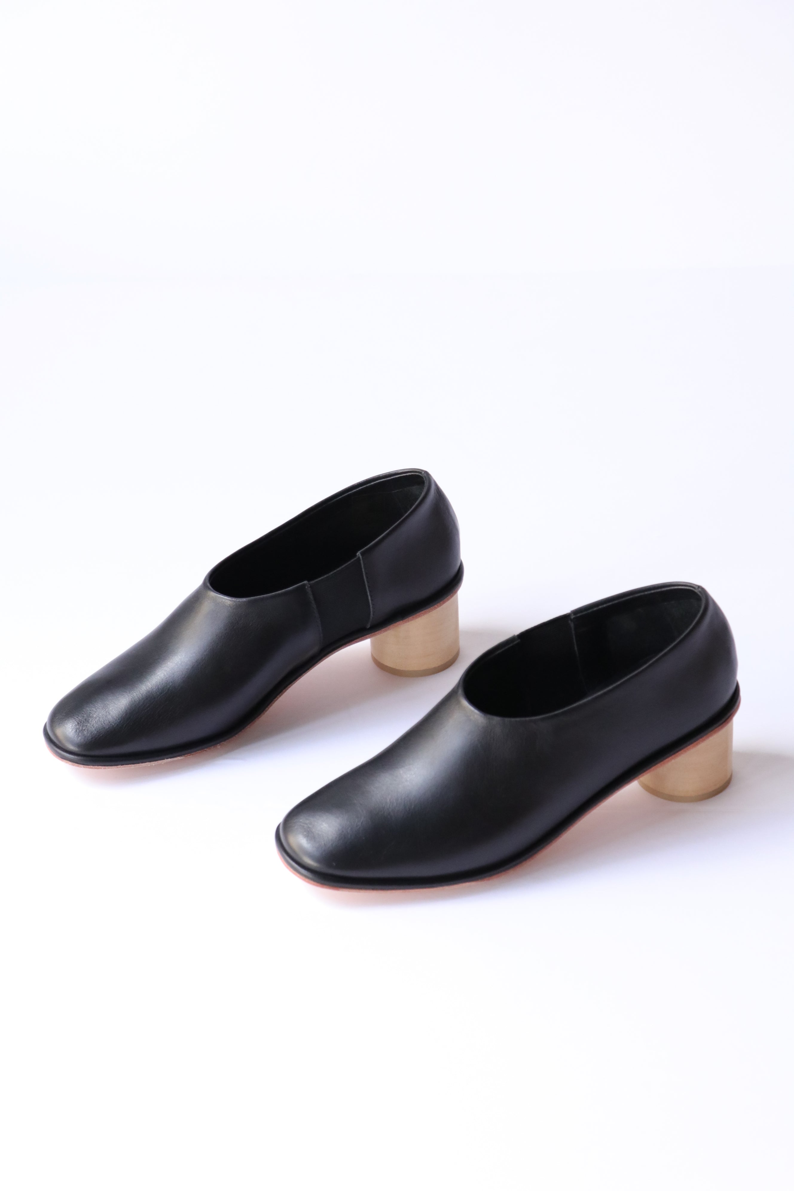 Lauren Manoogian Dowel Heel - Black | Garmentory