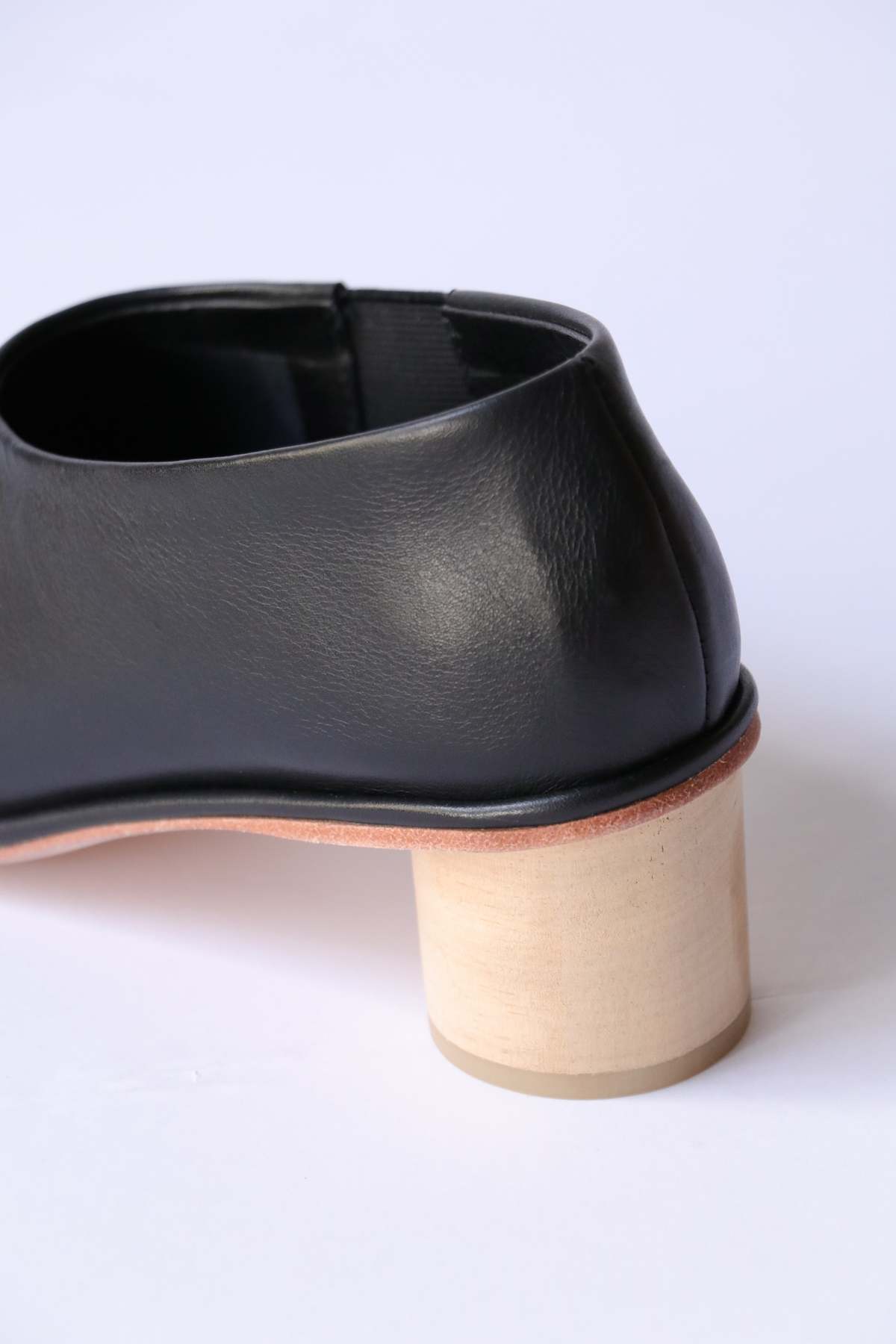 Lauren Manoogian Dowel Heel - Black | Garmentory