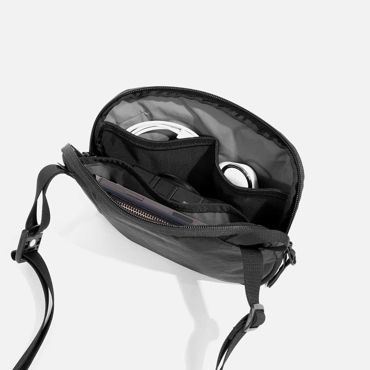 AER Go Sling - Black | Garmentory
